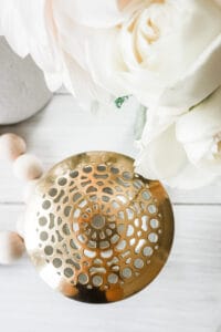 Floral Arrangements Using Frog Lids - The Coastal Oak